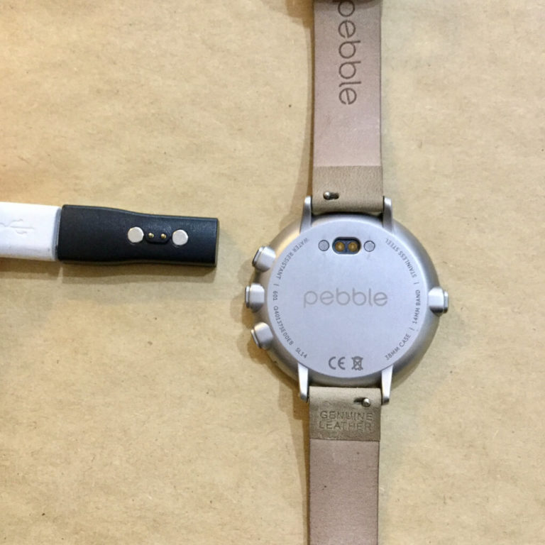 Pebble Time Roundの充電アダプタが超便利 | Mandarin Note